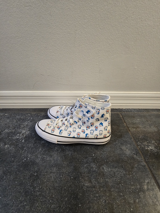 Converse All Stars | Shoes | New Converse X Doraemon Chuck Taylor All ...